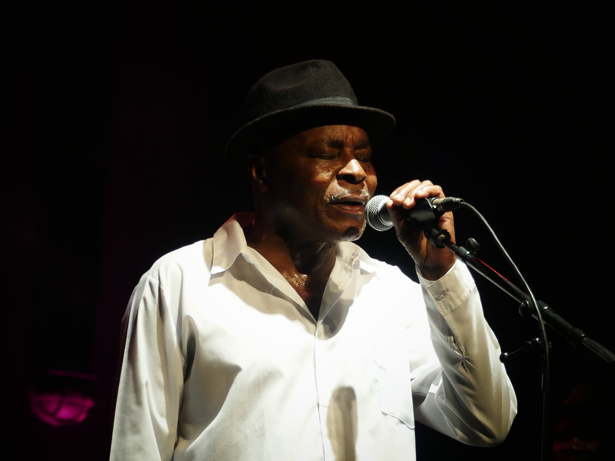 Sala Grande do Franco "fica pequena" no show de apresentação do álbum ...