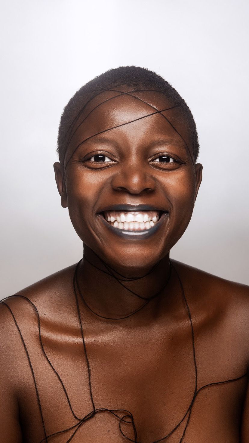 Énia Lipanga em turnê pelo Brasil com "Composta de Ti(s)" - Moz ...