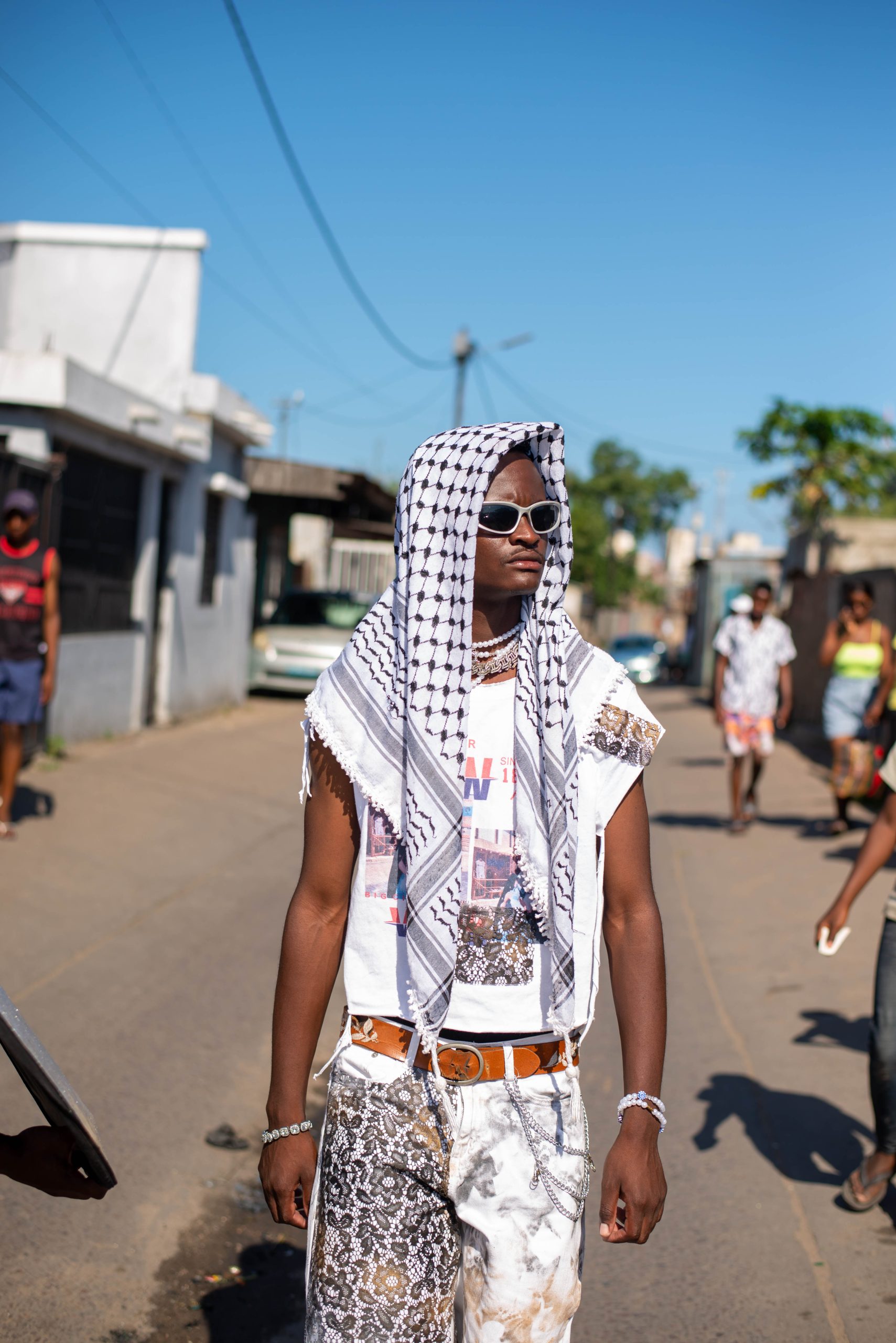 Fokiss Júnior presenteia o público com o vídeo “Empoderada errada ...