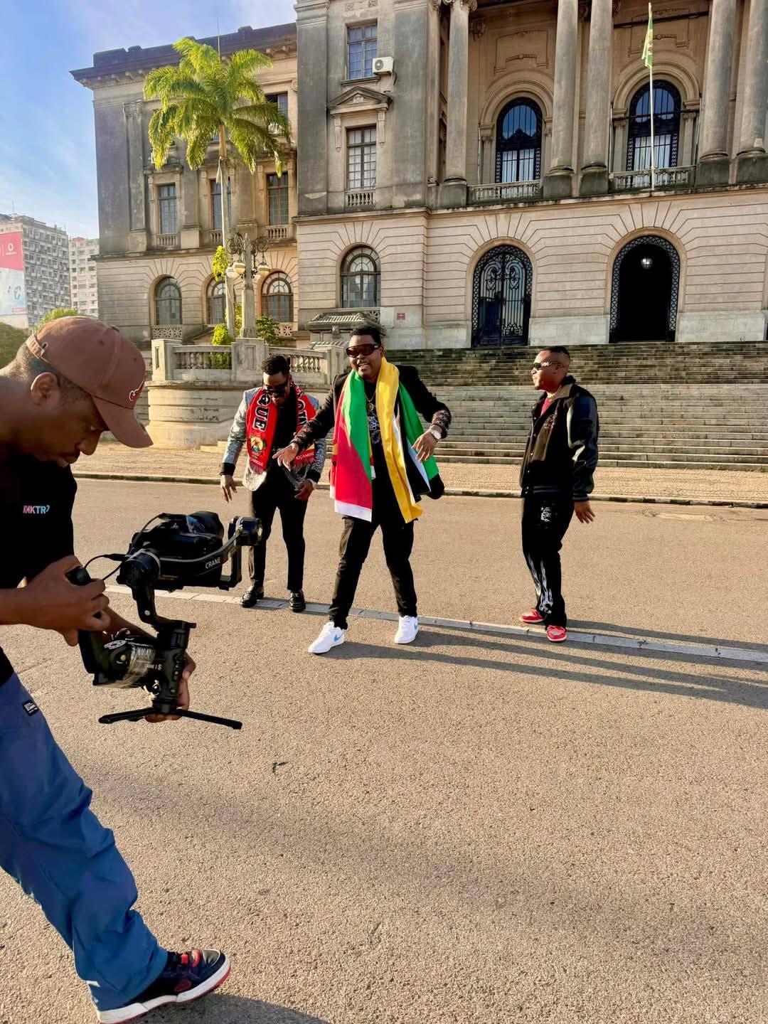 MC Roger lança música ao lado de Humberto e Mito Chocolatinho - Moz ...