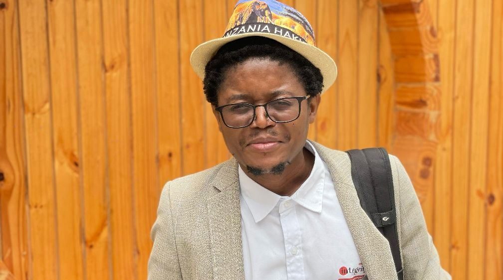 As Aventuras do Detective Malaica Muniga: Novo livro do jornalista Omardine Omar que será ...